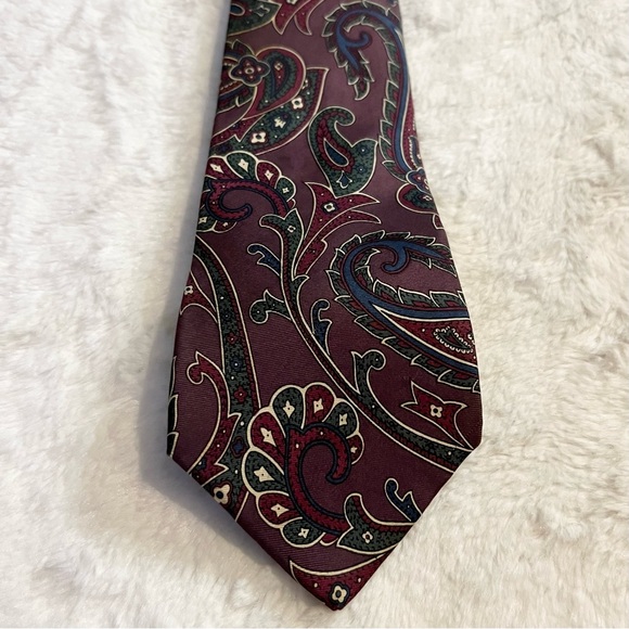 Halston Heritage | Accessories | Vintage Halston Classic Maroon Paisley ...